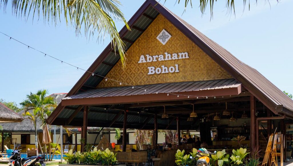 Top 8 Reasons Why You Should NOT Stay in Abraham Bohol - The Queen's Escape