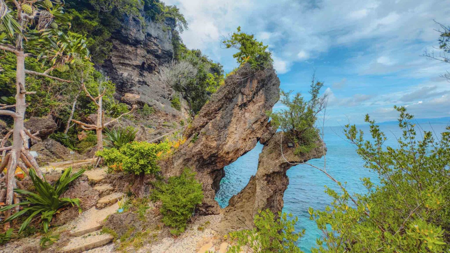 The Ultimate DIY Limasawa Island Travel Guide 2026 - The Queen's Escape