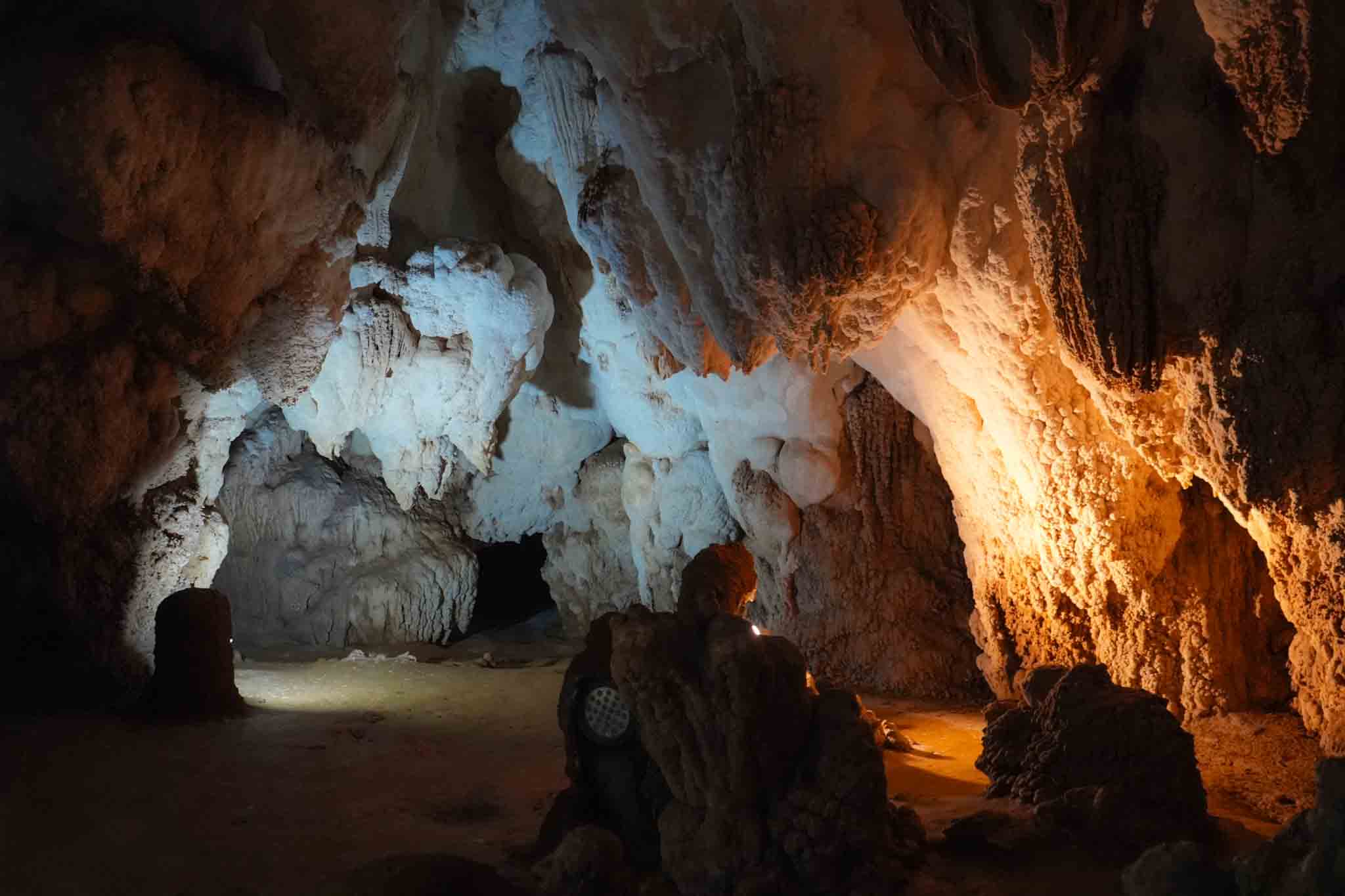 Sohoton Caves and Natural Bridge Park Travel Guide - The Queen's Escape