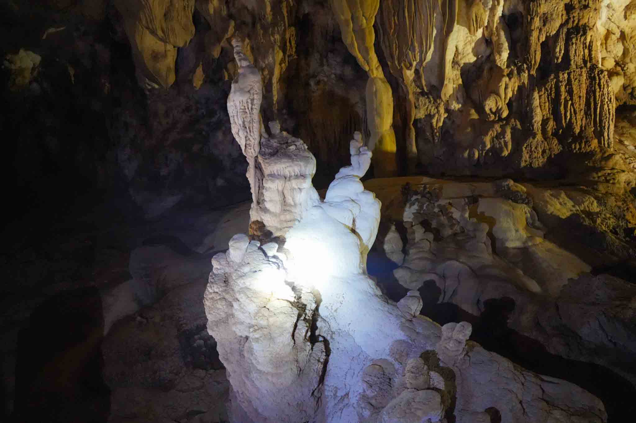 Sohoton Caves and Natural Bridge Park Travel Guide - The Queen's Escape